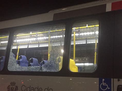 G1 Delegada Descarta Tiro Em ônibus Da Olimpíada E Crê Em Vandalismo