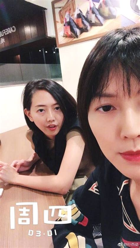 孙燕姿挺大肚与妹妹吃饭 “真假孙燕姿”玩坏服务员