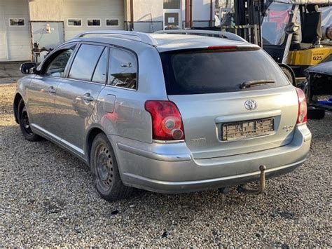 2022 12 01 Toyota Avensis kombi FACELIFT T25 2 0 D 4D RST Toyota alkatrész