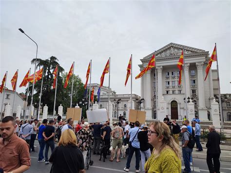 Најновата анкета на ИРИ покажа катастрофално ниска доверба