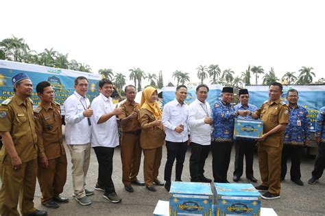 Pelindo Berikan Sembako Di 5 Desa Terdampak Pembangunan Kijing