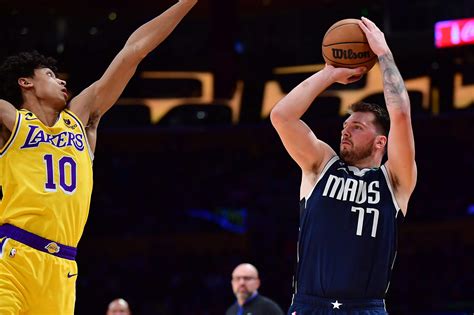 Luka Doncic's triple-double carries Mavericks to 2OT win over Lakers