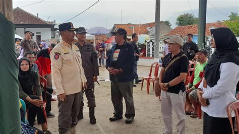 Pj Bupati Imran Kunjungi TPS Di Desa Kamarung Dan Jabong Pasundan Ekspres