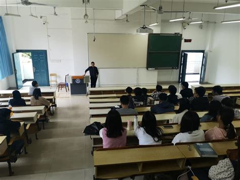 数字领航多次开展考研动员会收效显著 理学院