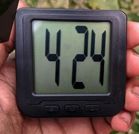 Black Plastic Lcd Digital Clock Battery Powered At ₹ 60piece In Mumbai