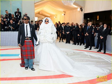 Rihanna Makes A Statement In White Florals Alongside Aap Rocky At Met