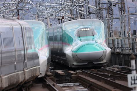 新幹線e5系・h5電車「はやぶさ」