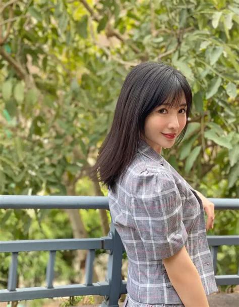 柳岩女神优雅唯美写真，艳丽多姿的女星！ 搜狐大视野 搜狐新闻