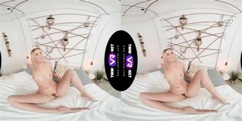 Great Teasing Handjob In Bed