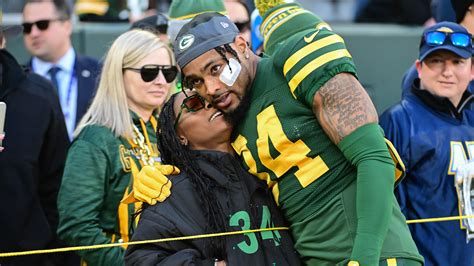 Bears Signing Simone Biles Husband Jonathan Owens To 2 Year Deal