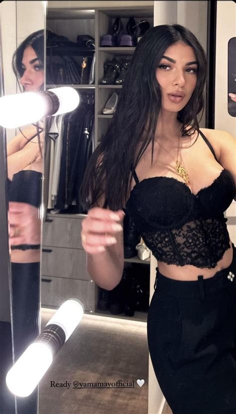 Elisa Maino Fa La Figa Con Quella Faccia Da Sborrare💦 Quelle Tette🍐