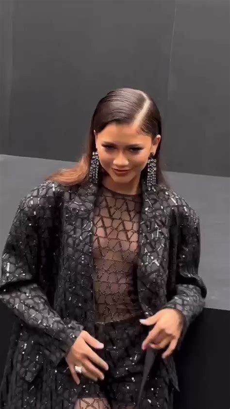 Zendaya Updates On Twitter Video Of Zendaya Law Roach At Valentino