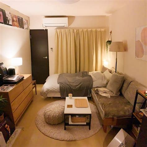 木の家具と照明で、ぬくもりのある癒しの空間に。7畳の一人暮らしインテリア Goodroom Journal インテリア インテリア
