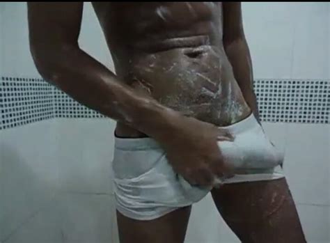 Rafael Almeida Garoto Com Local