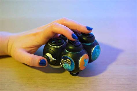 Odd Modular Game Controller Gives Xbox Players With Disabilities A