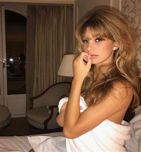 레오나르도 디카프리오 모델 여친 카밀라 모로네 해외 연예가 소식 네모판