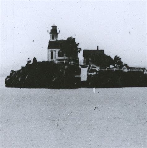 Pomham Rocks Lighthouse Pomham Rocks Lighthouseest1871 Riverside