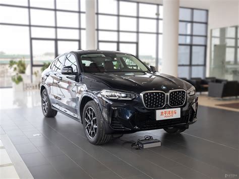碳黑色宝马X4整车外观外观图片 宝马X4 2022款 xDrive 25i M运动套装 7046453 太平洋汽车网
