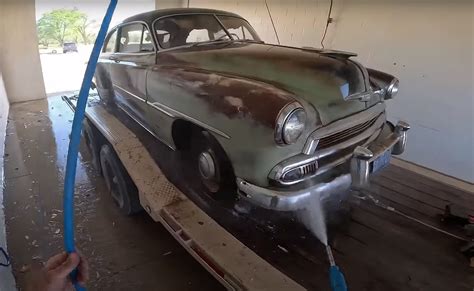 1951 Chevrolet Deluxe Barn Find Gets First Wash In 30 Years Shows