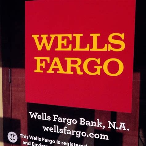 Wells Fargo Hours