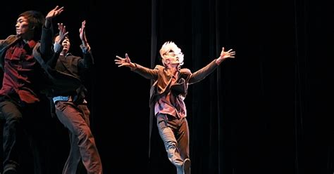 노란 머리를 휘날리며