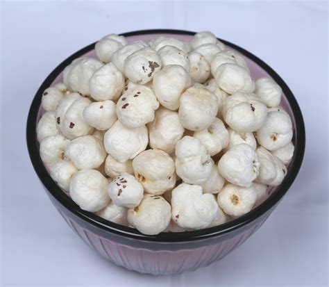 Phool Makhana Lotus Seeds Hand Picked Packaging Size 9kg At ₹ 1080