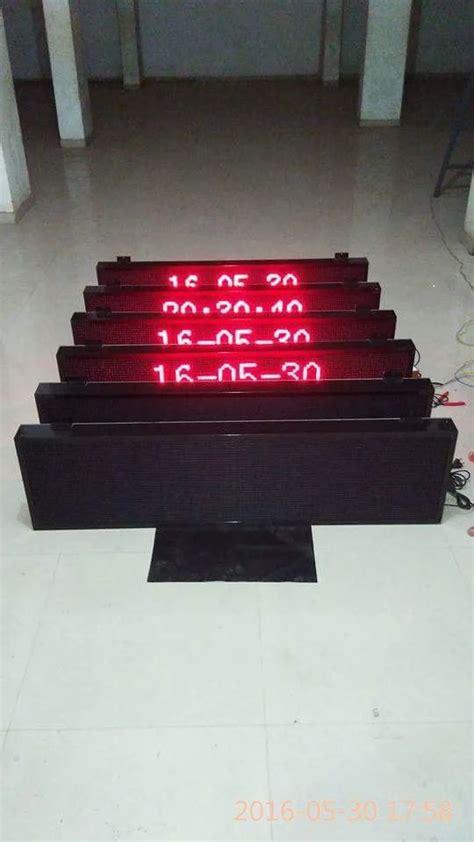 Wall Mounted 10 Mm P10 Red Color Led Scrolling Board At Rs 1800 Sq Ft In Surat