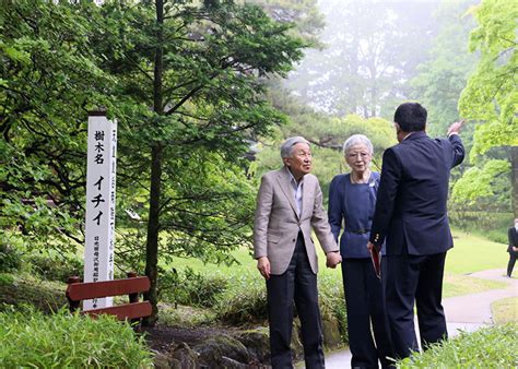 上皇ご夫妻 日光訪問 23年ぶり、記憶たどる旅｜iwanichi Online 岩手日日新聞社
