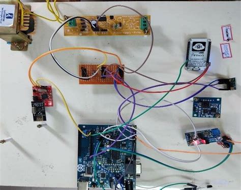 A Transmitter Circuit B Receiver Circuit Download Scientific Diagram