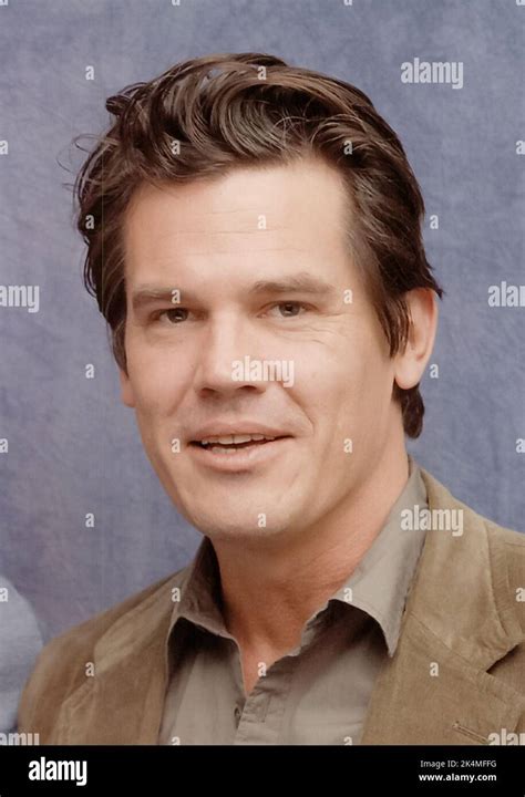 Retro Celebrity Portraits Josh Brolin Circa 2007 For Editorial Use Only No Tabloids File