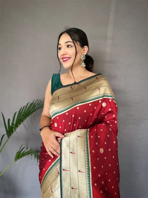 Navy Blue Paithani Saree With Motifs Pattern