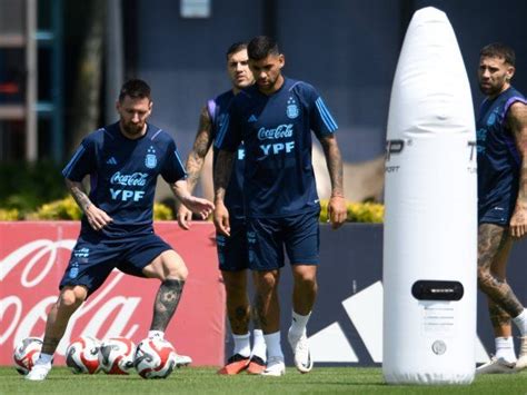Con Lionel Messi la Selección Argentina realizó la última práctica