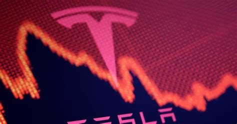 테슬라 매출 10년 만 최대폭 감소 영업익은 42↓