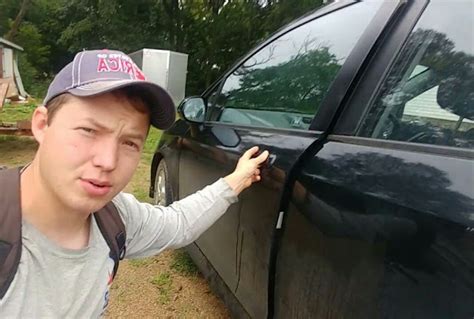 Como Arreglar Una Puerta De Auto Que No Cierra