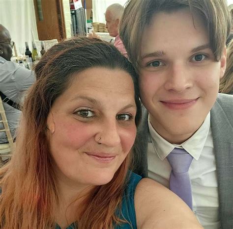 Mum Of Three From Princes Parkchatham Dies From Cardiac Arrest Aged 40