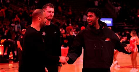 Houston Rockets Tari Eason Keeping Mental Peace Amid Ongoing Leg