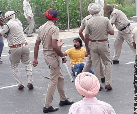 शिक्षा मंत्री की कोठी घेरने जा रहे Ett Tet पास बेरोजगारों पर पुलिस ने