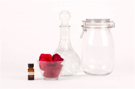 26 Diy Perfumes To Transform You Into A Fragrant Goddess