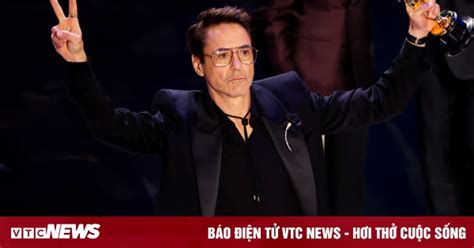 Người sắt Robert Downey Jr thắng Oscar đầu tiên trong sự nghiệp