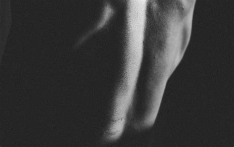 Tout Savoir Sur Les Douleurs En Bas à Droite Du Dos Sinactiv