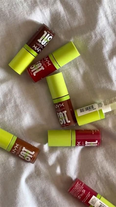 Nyx Professional Makeup Fat Oil Lip Drip Moisturizing Shiny And Vegan