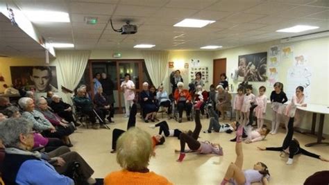 Danse en avant première au cœur de l EHPAD midilibre fr