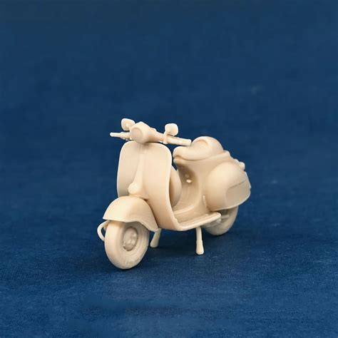 1 64 Vespa Cafe Racer 164model