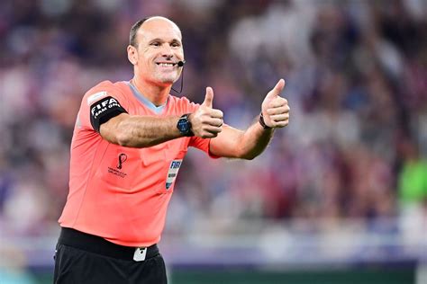 Antonio Mateu Lahoz W Mundialowej Formie Jordi Alba Wyrzucony Z Boiska