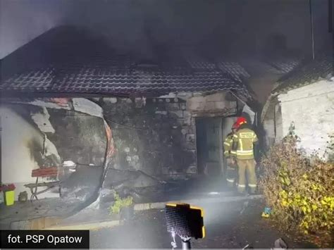 Tragiczny pożar domu w Nieskurzowie Starym Nie żyje czteroosobowa rodzina Radio Ostrowiec