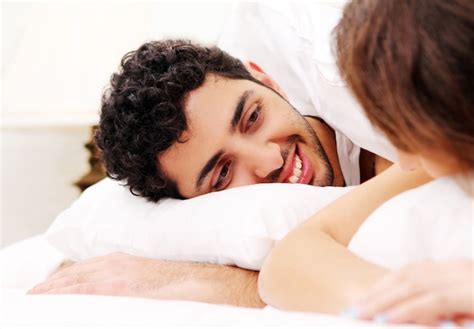 Jong Koppel In Bed Gratis Foto
