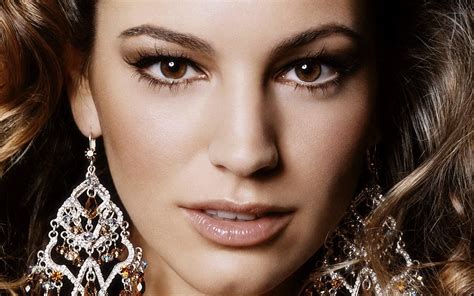 Kelly Brook Cute Images Wallpaper Hd Celebrities 4k Wallpapers Images