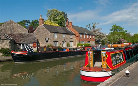 English Canal Boats