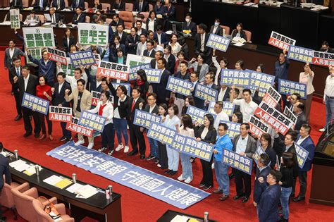 立院開議火爆登場 雙姝衝突 陳建仁最後施政報告 食安專報 梅花新聞網