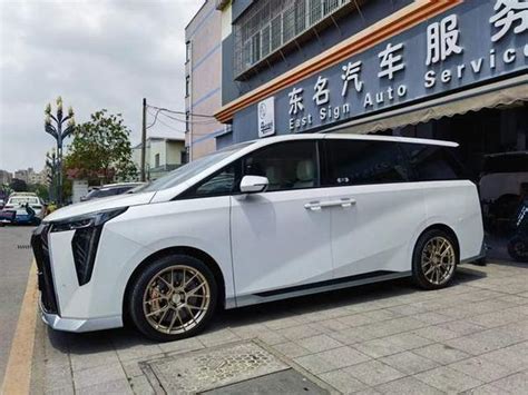 国产mpv第一梯队，商务家用传祺m8碳陶制动升级案例 知乎
